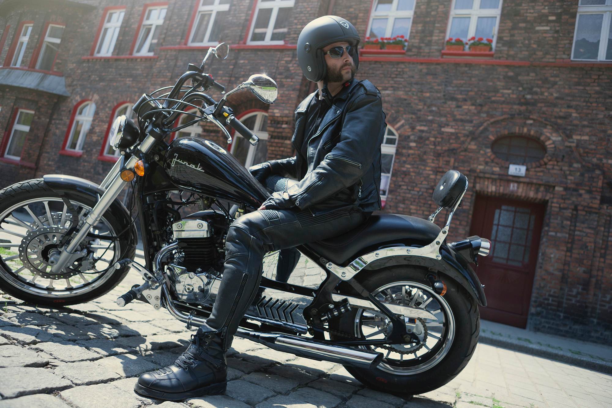 Junak M16 125 CM³ - Motocykle, Motorowery, Skutery, Motocykle 125 cc