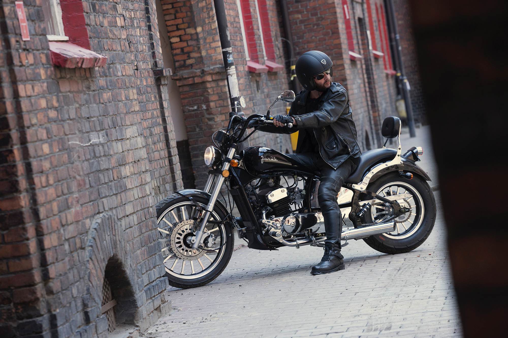 Junak M16 125 CM³ - Motocykle, Motorowery, Skutery, Motocykle 125 cc