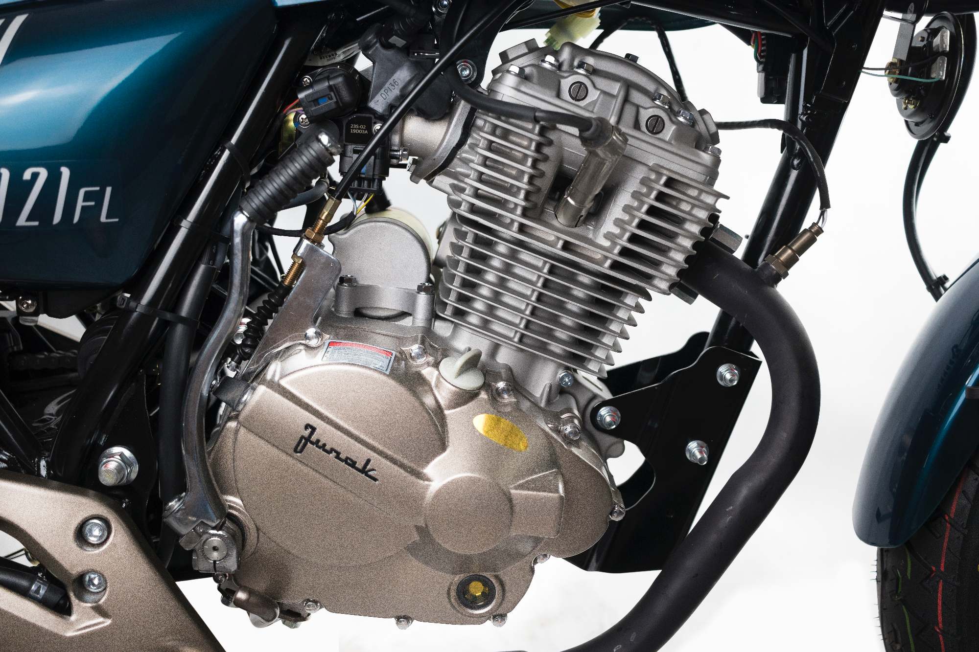 Junak 121 FL 125 w salonach: Optymalny motocykl dla początkujących z ...