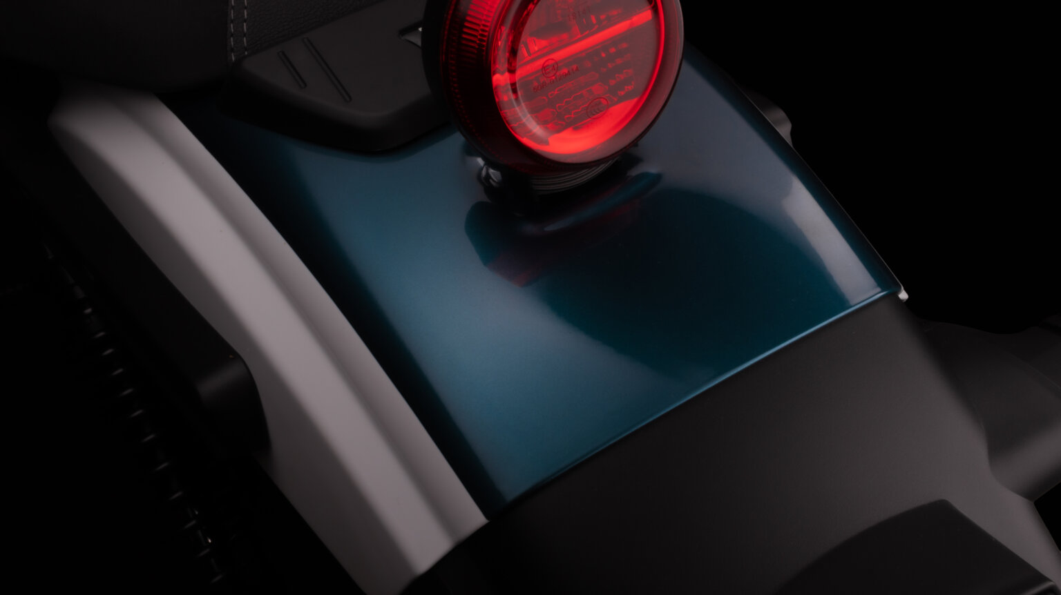 Nowy Junak M18 Vintage 125: klasyka szyta na miarę XXI wieku!